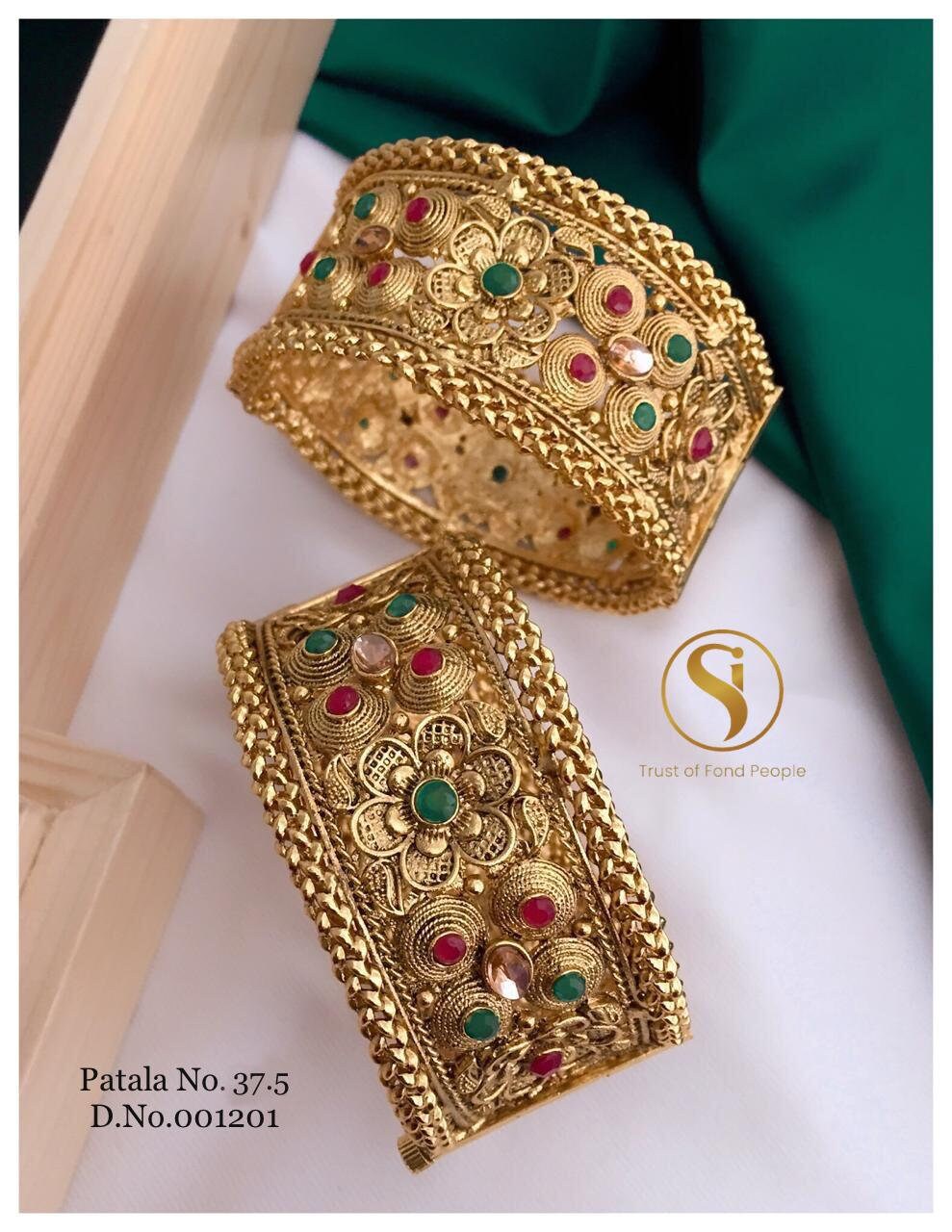 Saundaryam Fashions Women's Antique High Gold Openable Patla / Bengal ...