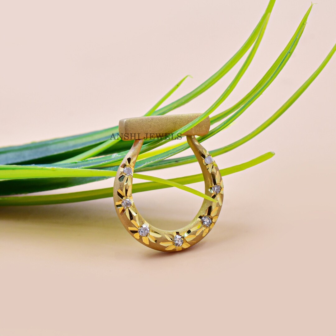 14K Yellow Gold Shackle Lock Diamond Star Carving Shackle Lock Jewelry ...