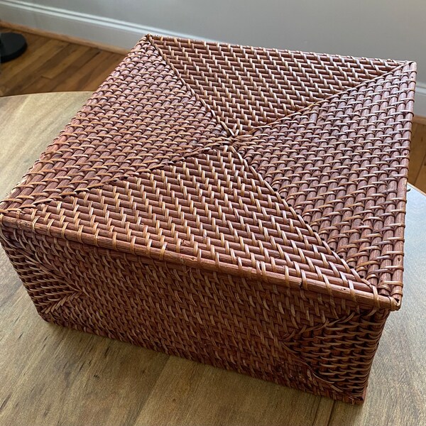 Wicker Basket With Lid - Etsy