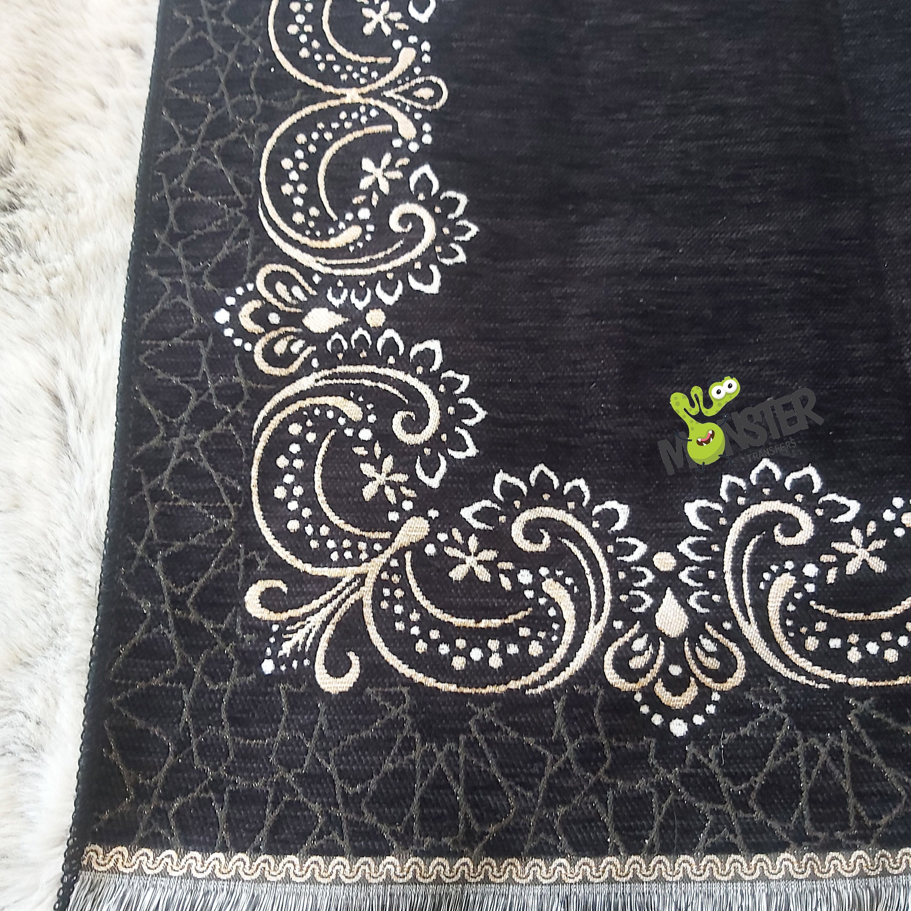 Personalised prayer mat with embroidery. Sejadah Salah mat | Etsy