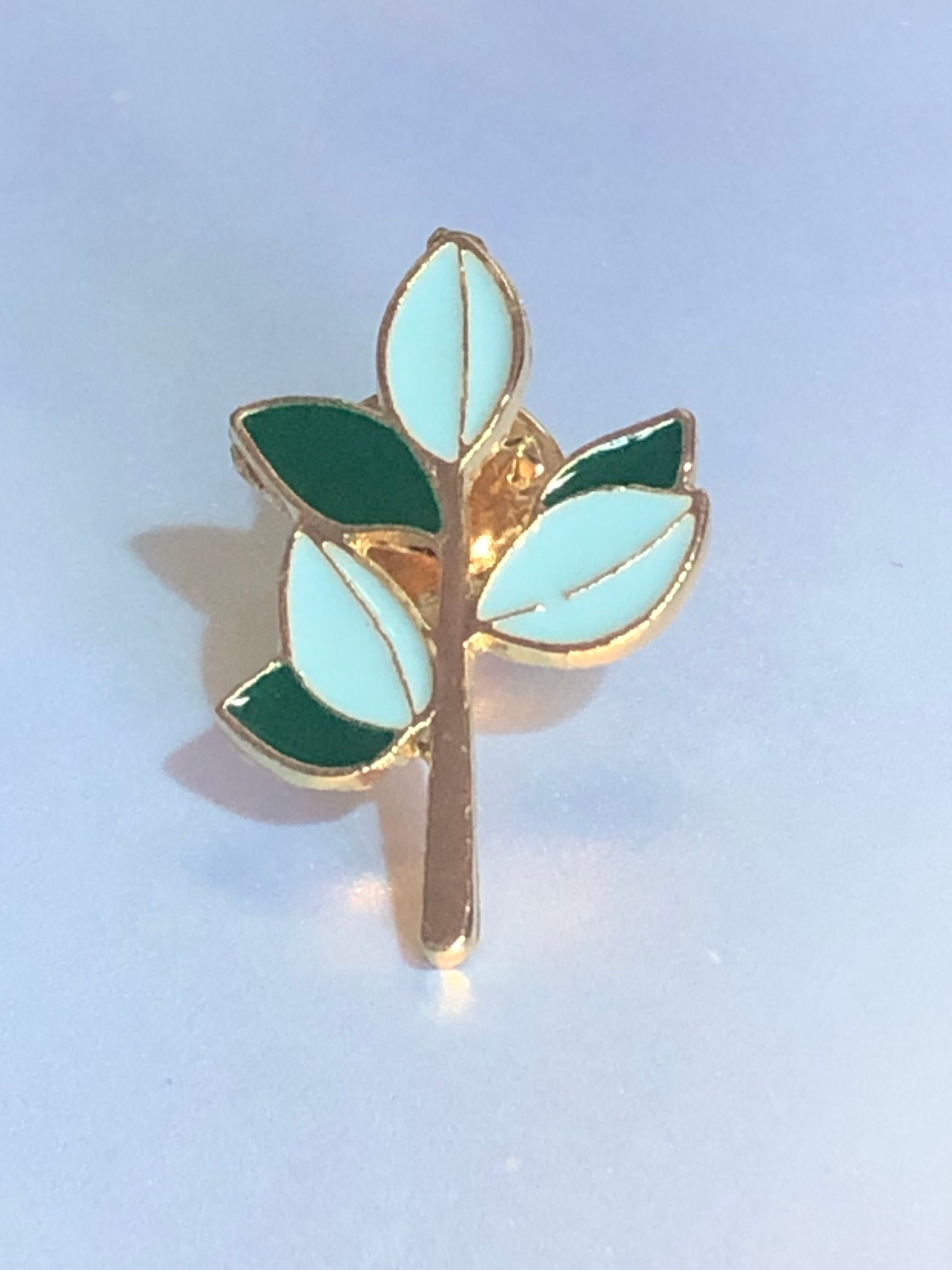 Leafy Pin Badge - Etsy