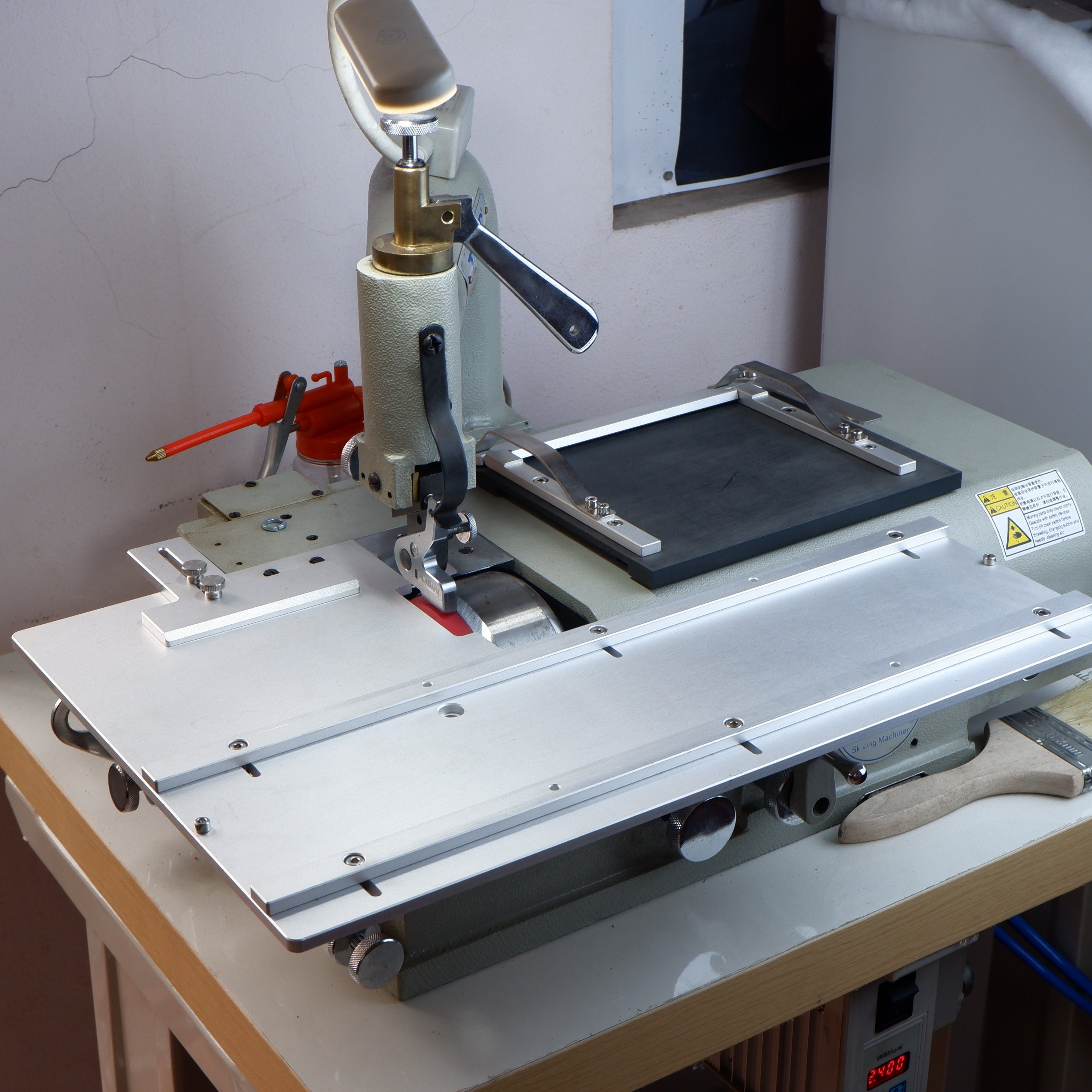 The Sliding Tray for Leather Skiving Machine. (leather Watch Strap ...