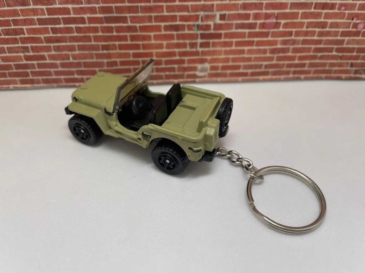 Keychain for Jeep Willys Classic Olive Green Car Keys Chains Fob Ring ...