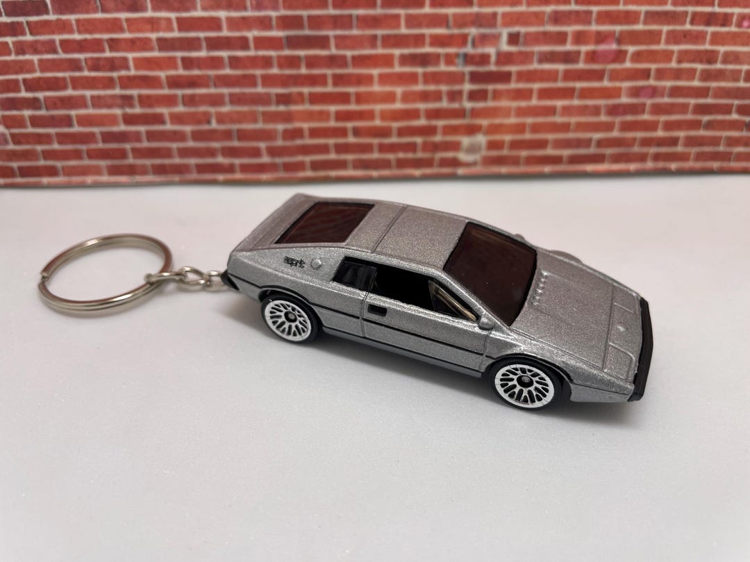 Keychain for Lotus Esprit S1 Classic Silver Car Keys Chains Fob Ring ...