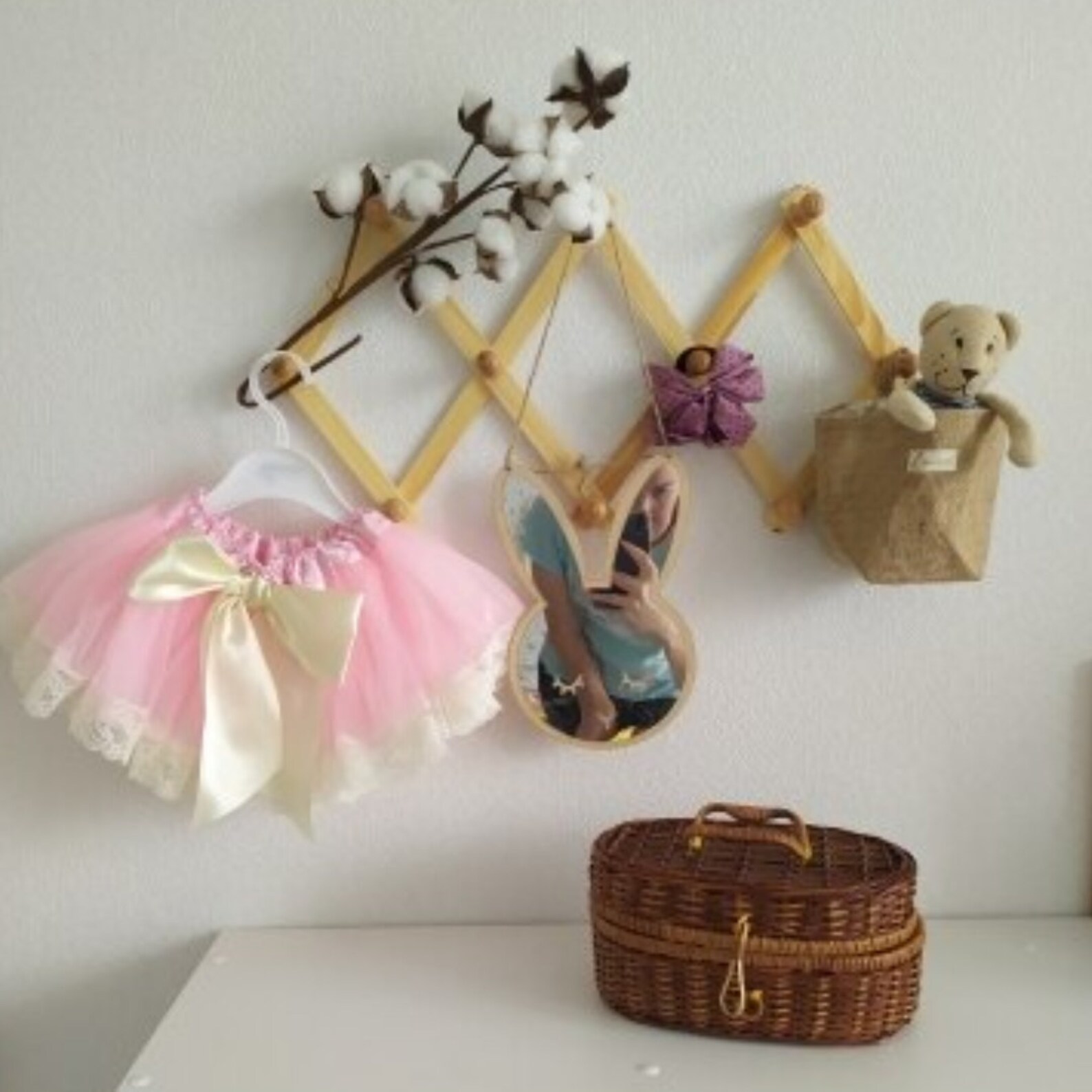 Wooden According Peg Rack, Expandable Peg Hook Rack, Expandable Peg ...