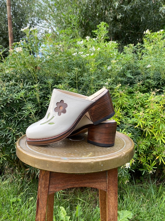 Flower Clogs in Beige - Etsy