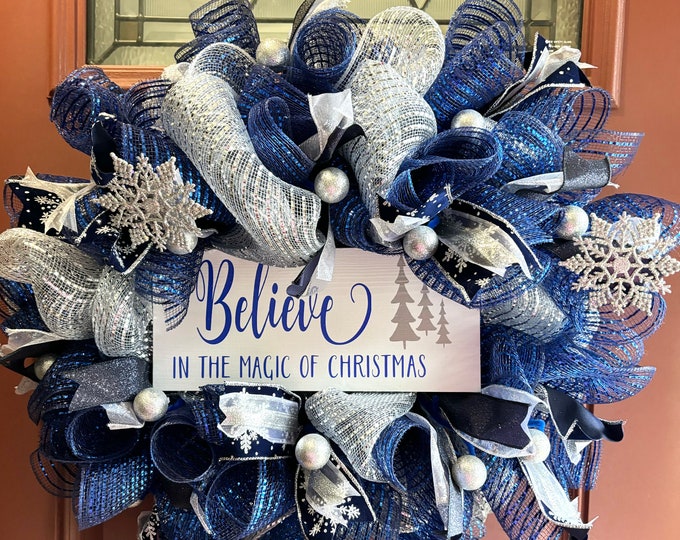 Blue and Silver Christmas Wreath, Blue Christmas Aesthetic, Merry ...