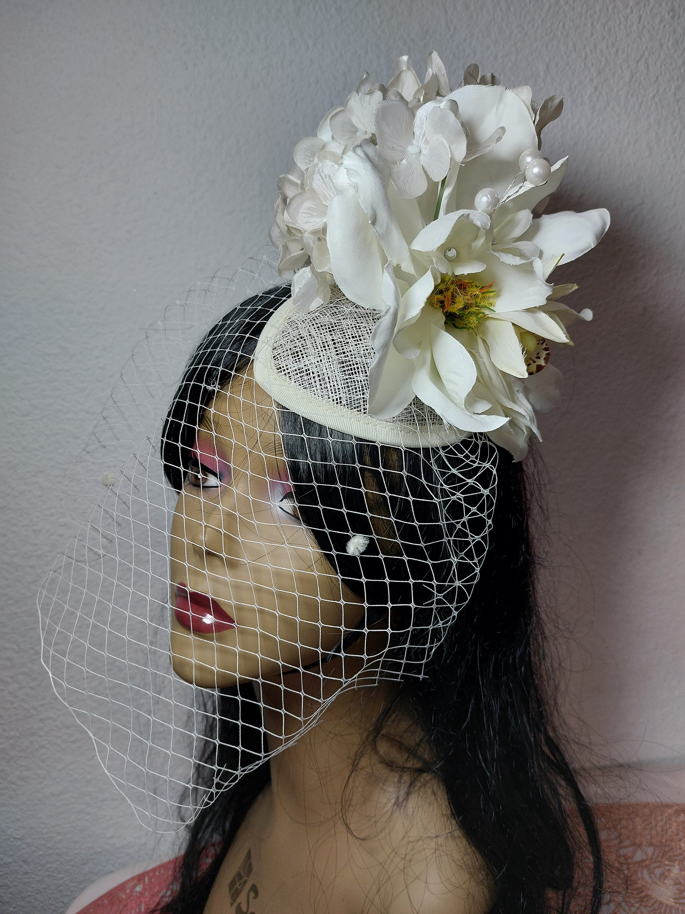 Retro Looking Bridal Mini Hat With Flowers and Veil, Vintage Style Mini ...