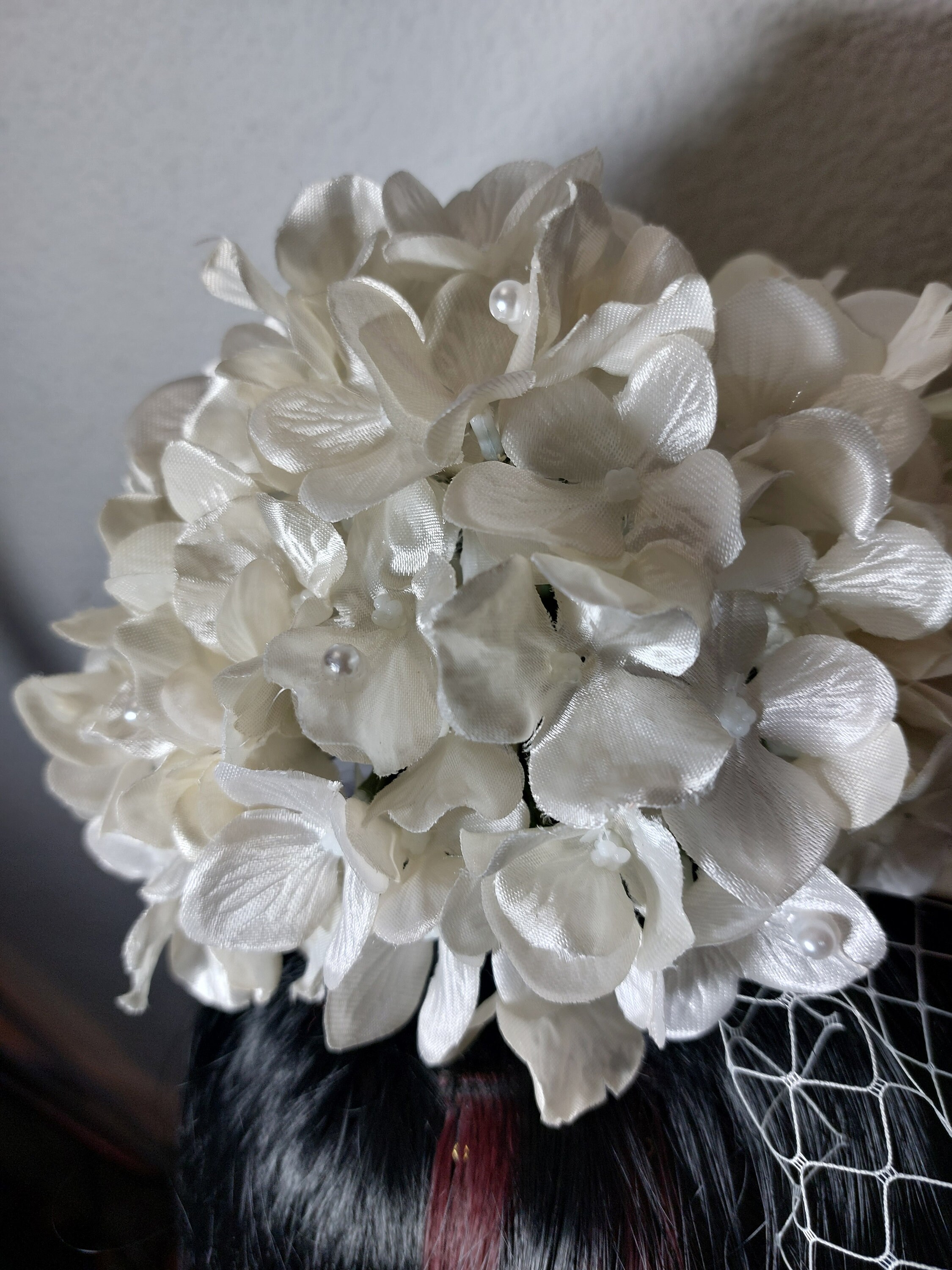 Retro Looking Bridal Mini Hat With Flowers and Veil, Vintage Style Mini ...