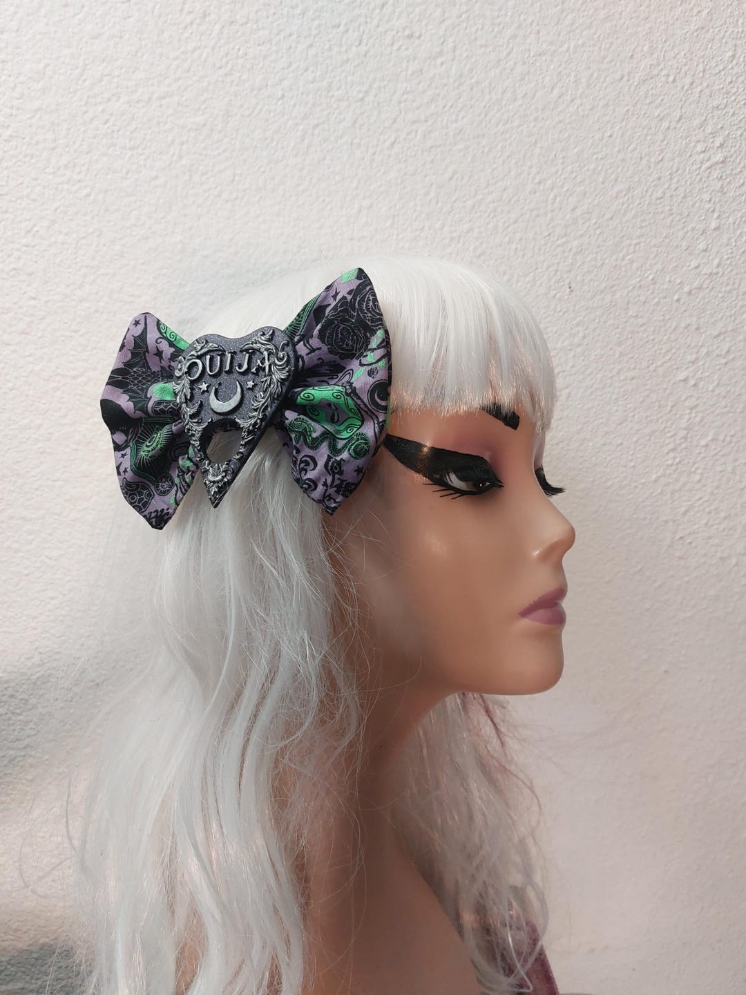 Oui Ja Planchette Bow Hair Clip , Madame Leota, Disney Haunted Mansion ...