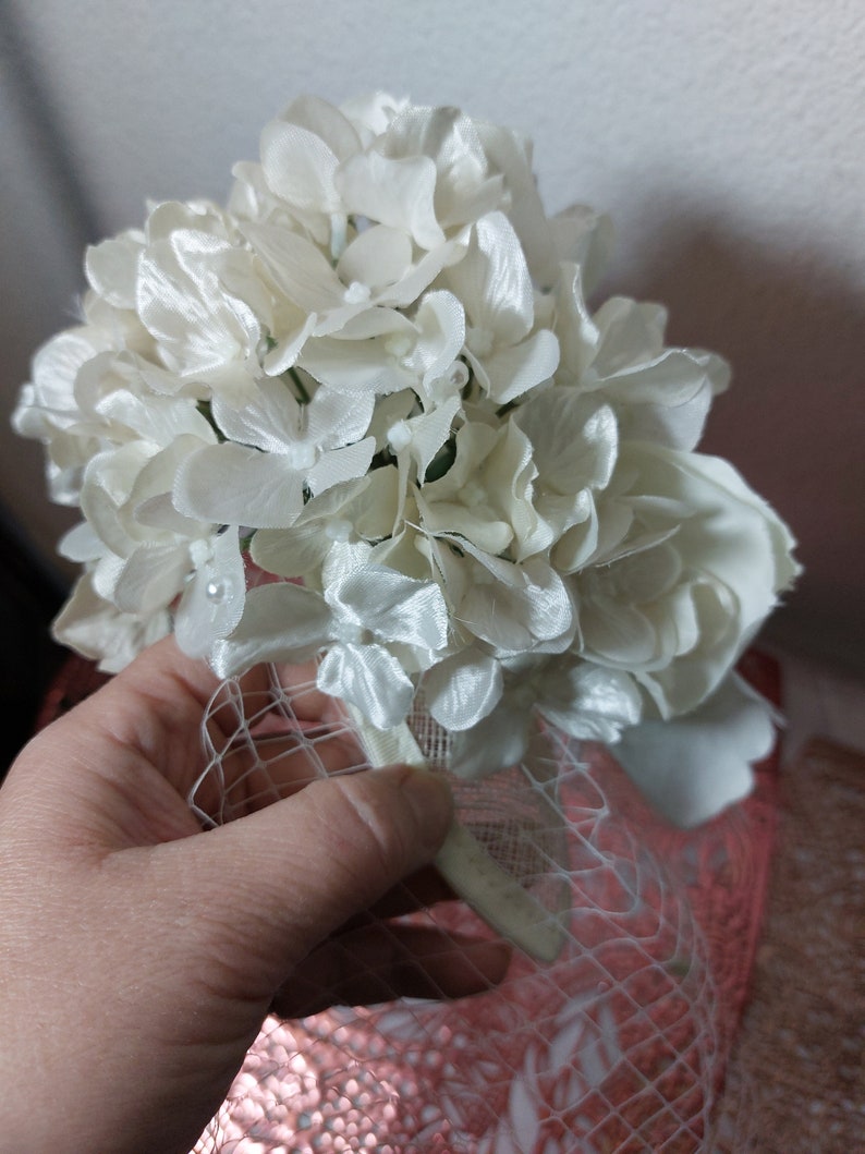 Retro Looking Bridal Mini Hat With Flowers and Veil, Vintage Style Mini ...