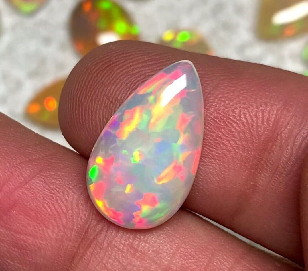 5 Cts.beautiful New Colour Long Gorgeous Pattern Welo Opal 11x19x4.5 MM ...
