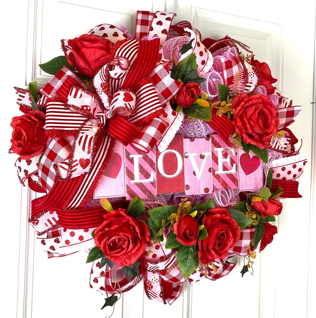 Elegant Valentine Wreath - Romantic Door Decor for Lovebirds - Etsy
