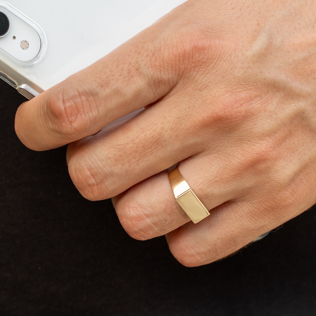 14k Solid Gold Signet Ring for Men / Name or Date Engraved Signet Ring ...