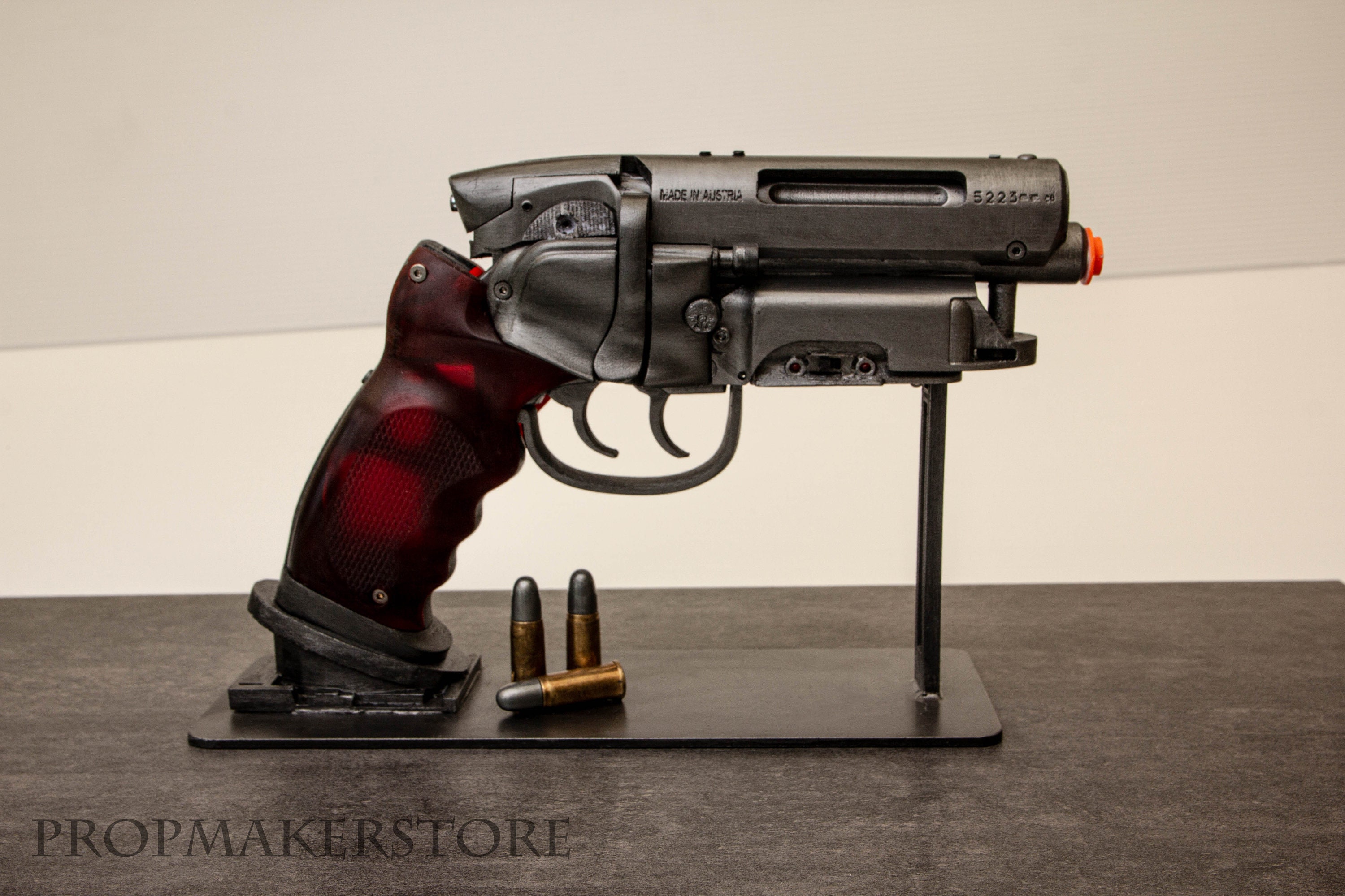 Deckard's Hero (Elite) Blaster Blade Runner 2049 Prop, 46% OFF