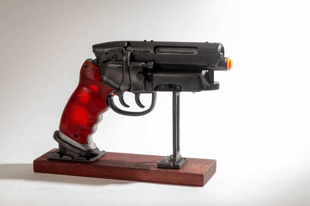 Blade Runner Blaster, Blade Runner, Sci-fy, Rick Deckard,replicants ...