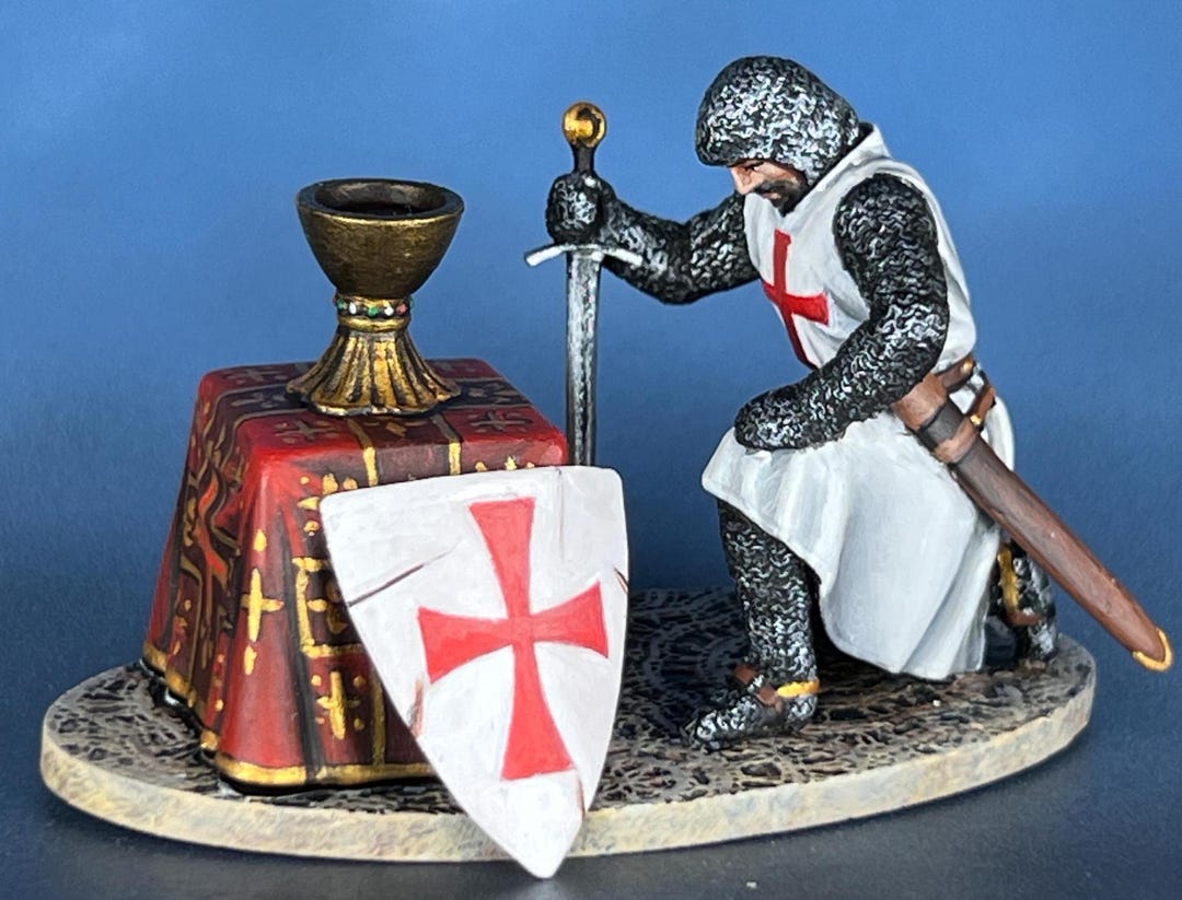 Knight Templar With the Holy Grail Miniature, Tabletop Miniature of ...