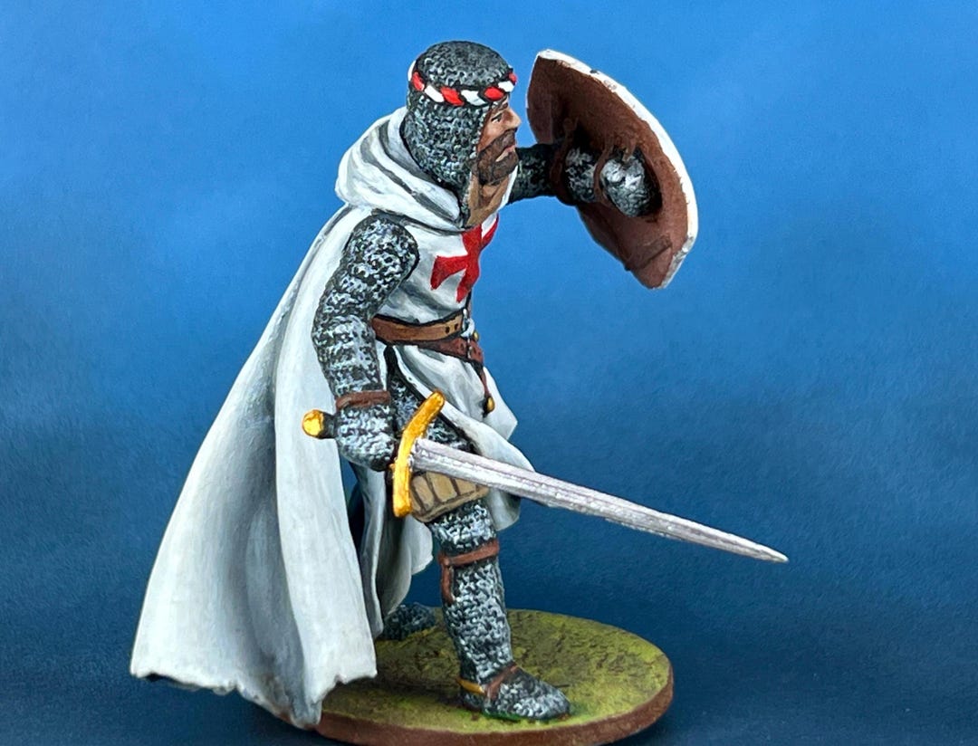 Knight Templar Figurine - Mini Soldier Tabletop Statuette Collectible ...