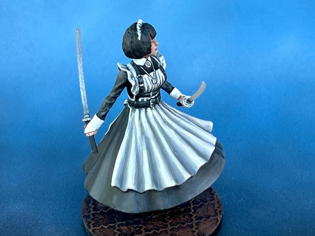Battle Maid With Katanas – Hand-painted Resin Warrior Miniature for ...