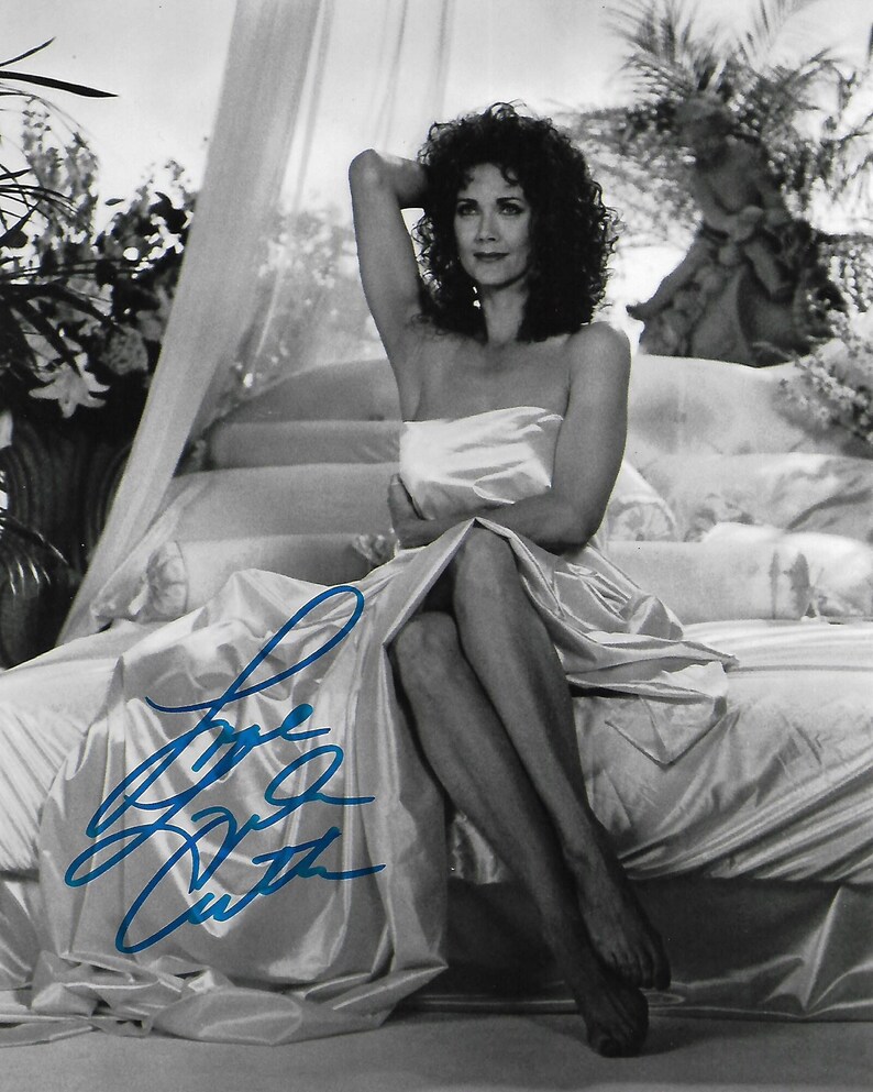 Lynda Carter Wonder Woman Autographed 8 X 10 Signed - Etsy