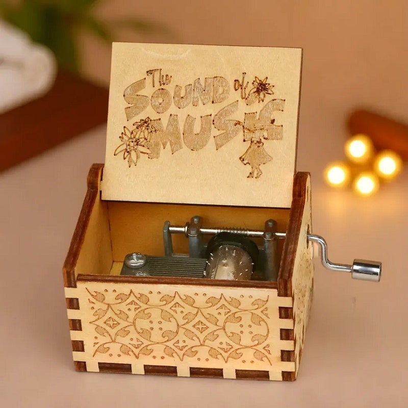 Puppet music box - Etsy España