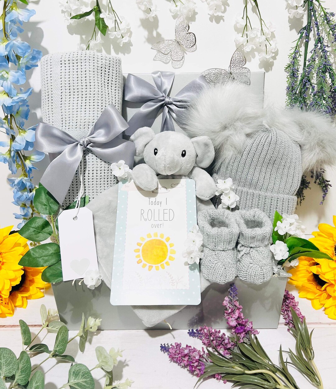 Stunning ANIMAL Themed Baby Gift Hamper, New Mum Hamper, Unisex Baby ...