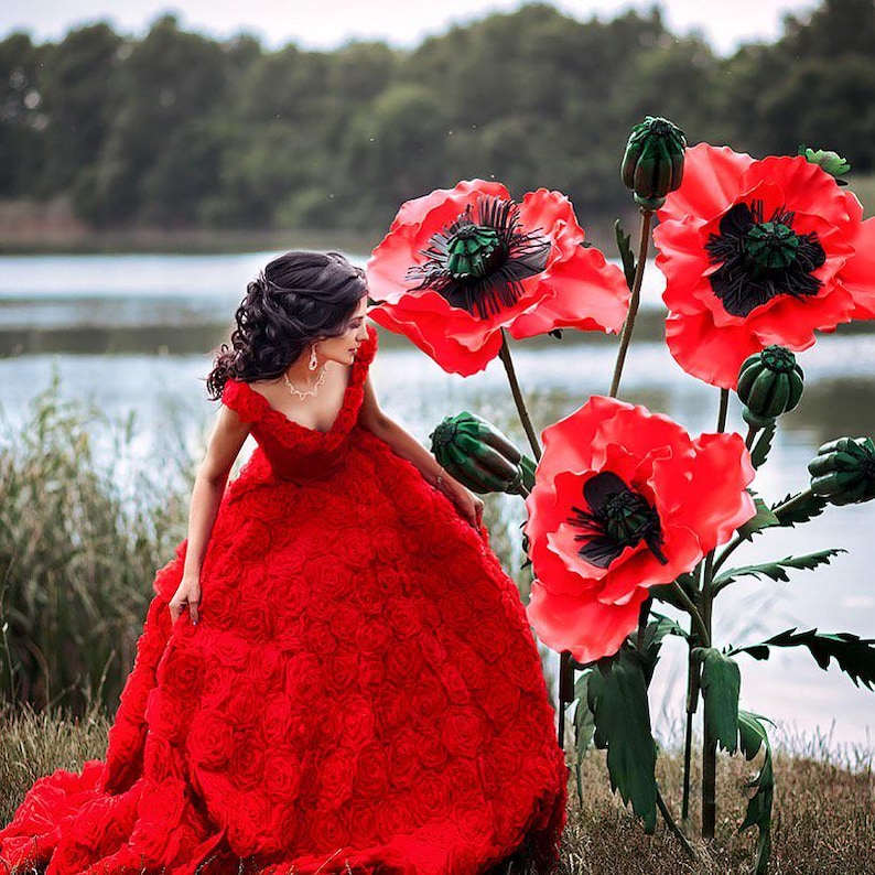 Large Crepe Paper Poppy Flower: Stage & Photo Prop Decor - Etsy