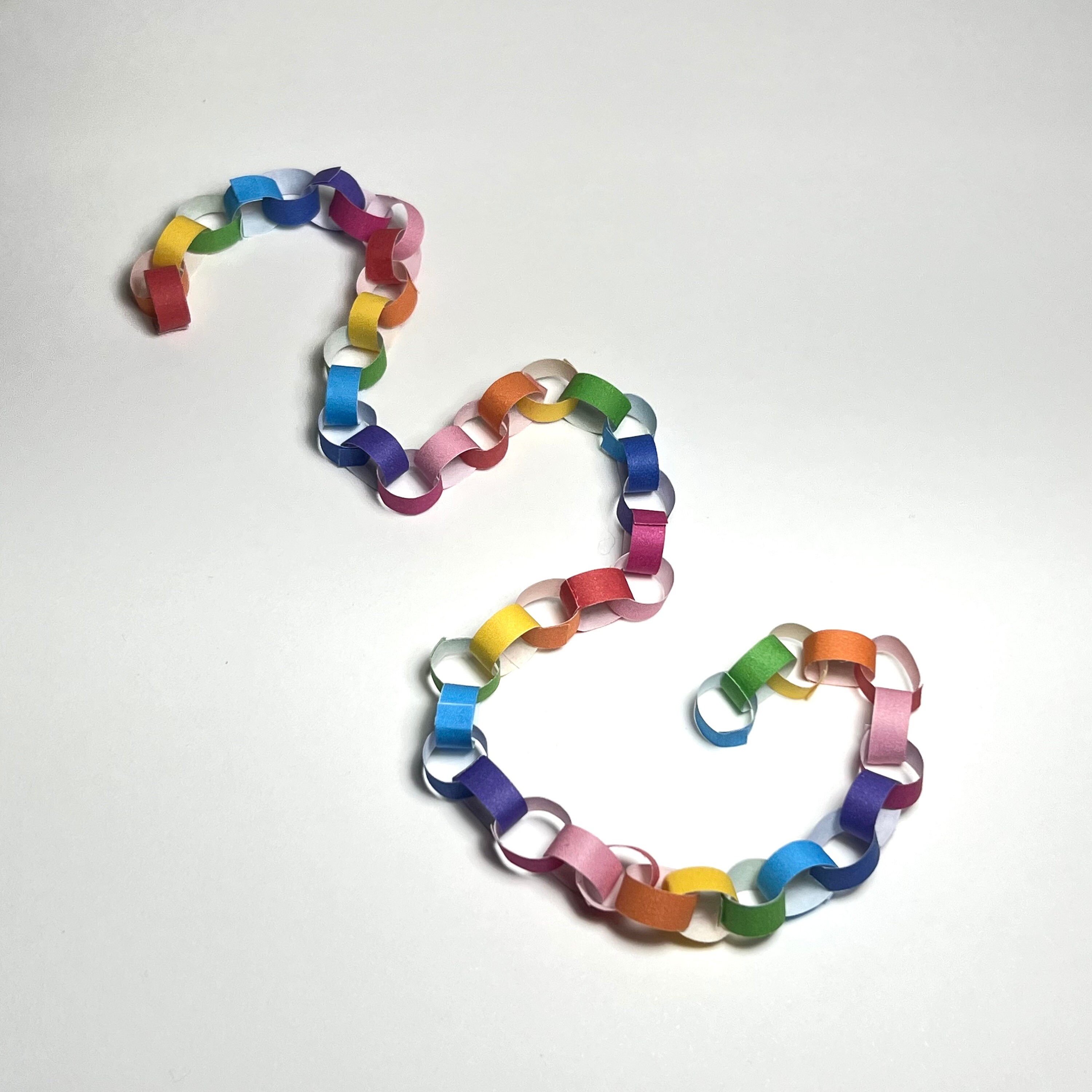 DIY Miniature Rainbow Paper Chain for Dollhouse Decoration 1:12 1-inch ...