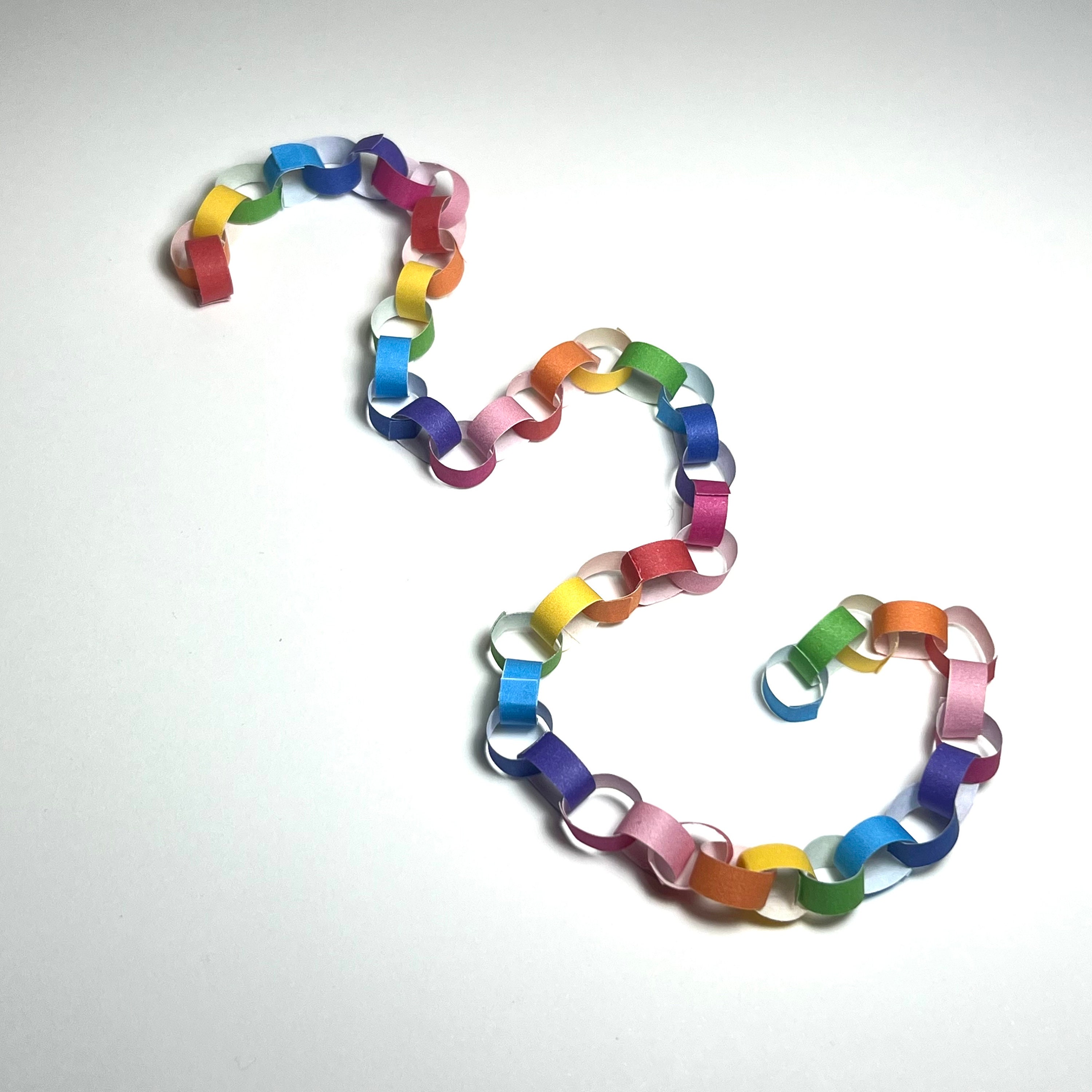 DIY Miniature Rainbow Paper Chain for Dollhouse Decoration 1:12 1-inch ...