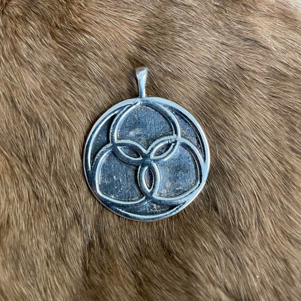 Trinity Pendant - Etsy