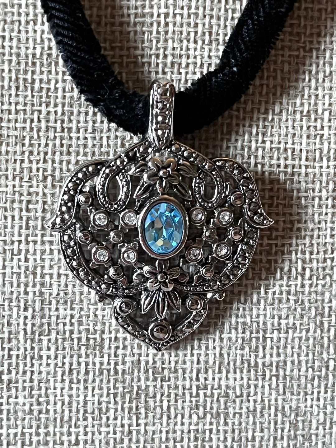 Vintage Avon Evangelista Aquamarine Rhinestone Pendant on Black Velvet ...