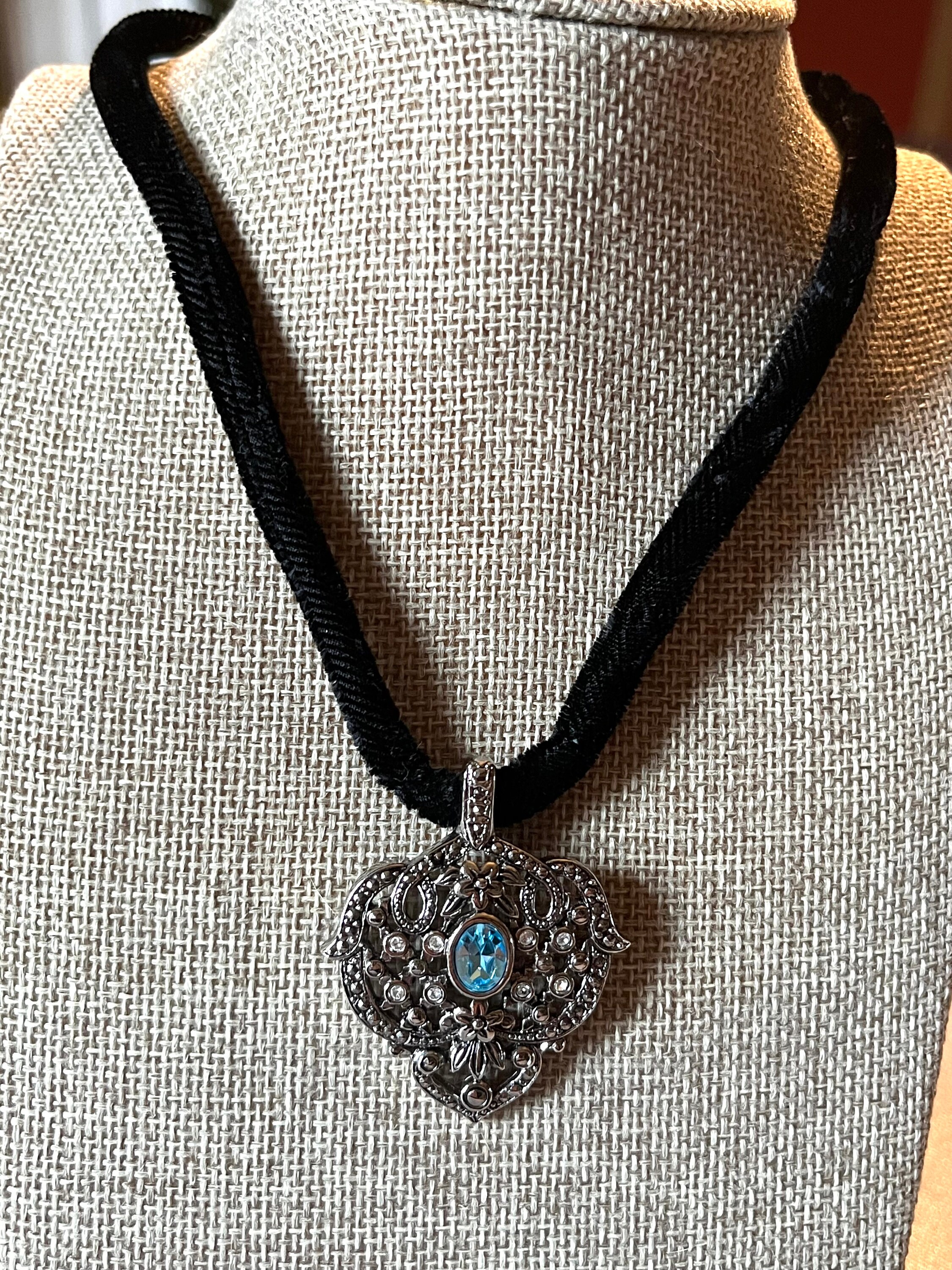 Vintage Avon Evangelista Aquamarine Rhinestone Pendant on Black Velvet ...