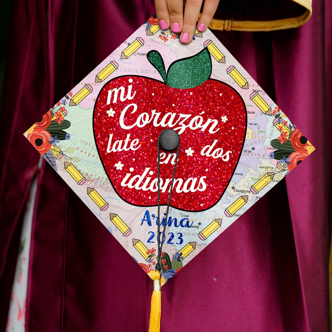 Mi Corazón Late En Dos Idiomas Maestra Printed Grad Cap Topper, Mexican ...