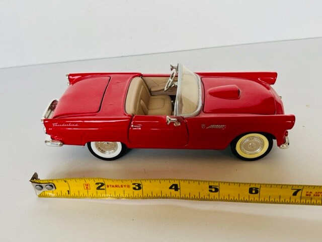 Red Thunderbird 1/24 Scale Die-cast Classic Car Truck Model Display ...