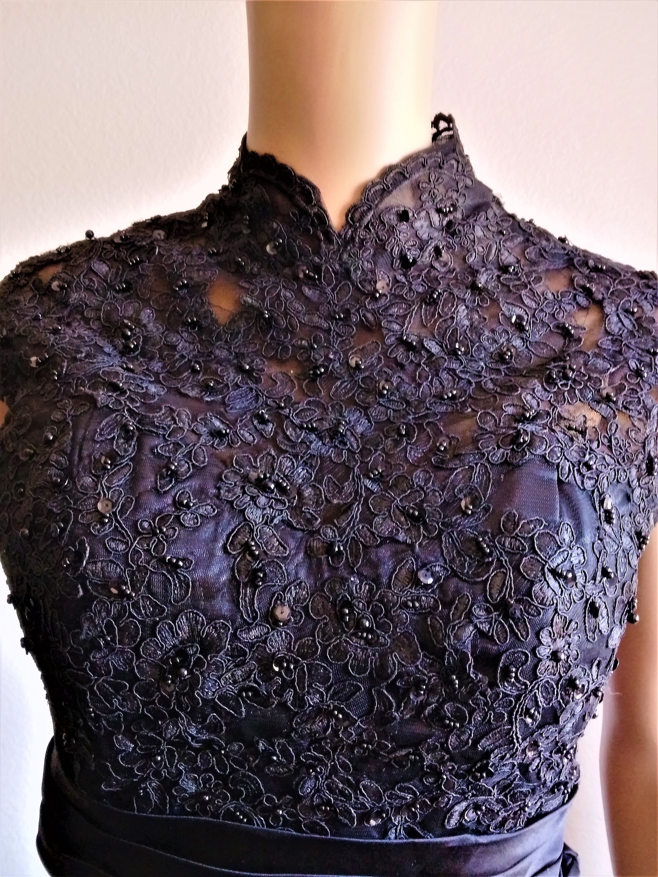 Gorgeous Gothic Wedding Dress Black Gothic Wedding Dresses With Keyhole ...