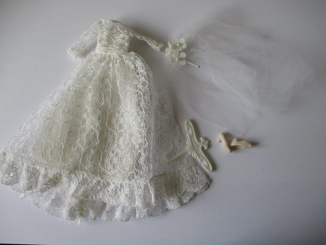 Topper Dawn (palitoy Pippa) Doll - Wedding Bell Dream - Silver ...