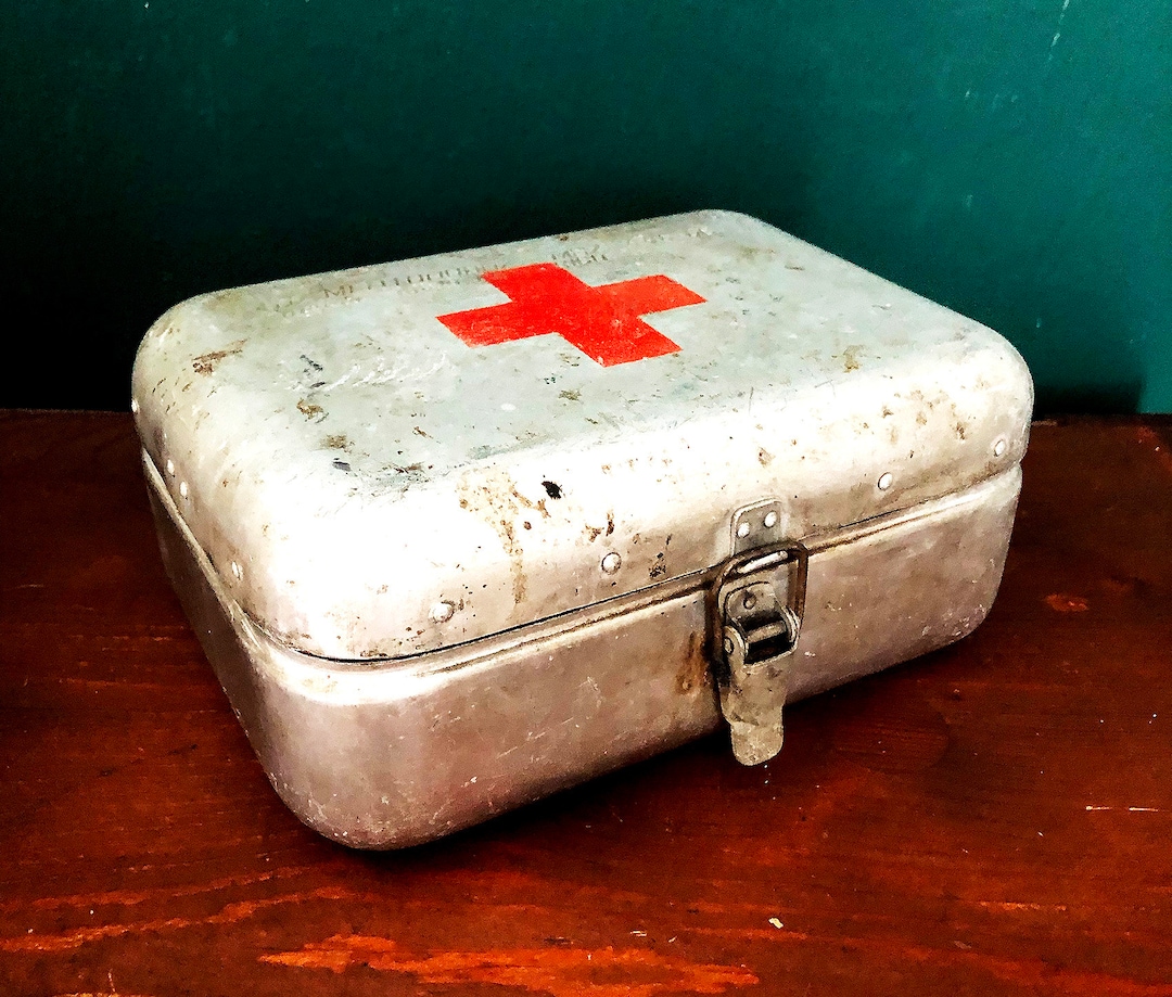 VINTAGE FIRST AID KIT MILITARY, First Aid Kit, Aluminum Case, About 50s ...