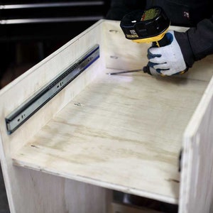 DIY Mobile Tool Cart With Pegboard Sides Plans [homemade Rolling Tool ...