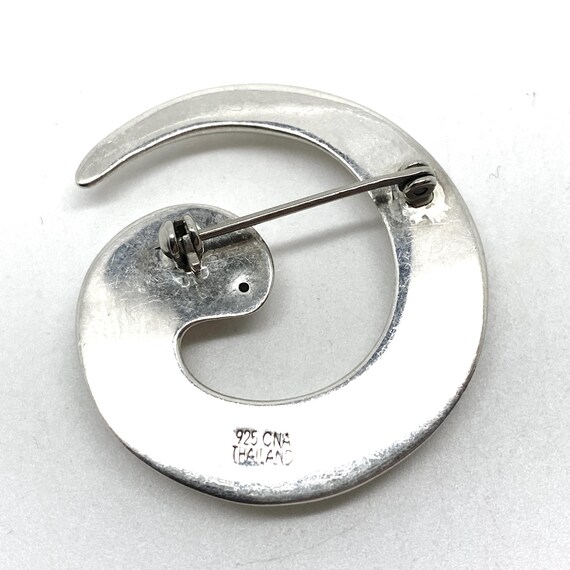 Unusual 1980's Modernist Whirl / Swirl / Spiral Brooch - Gem