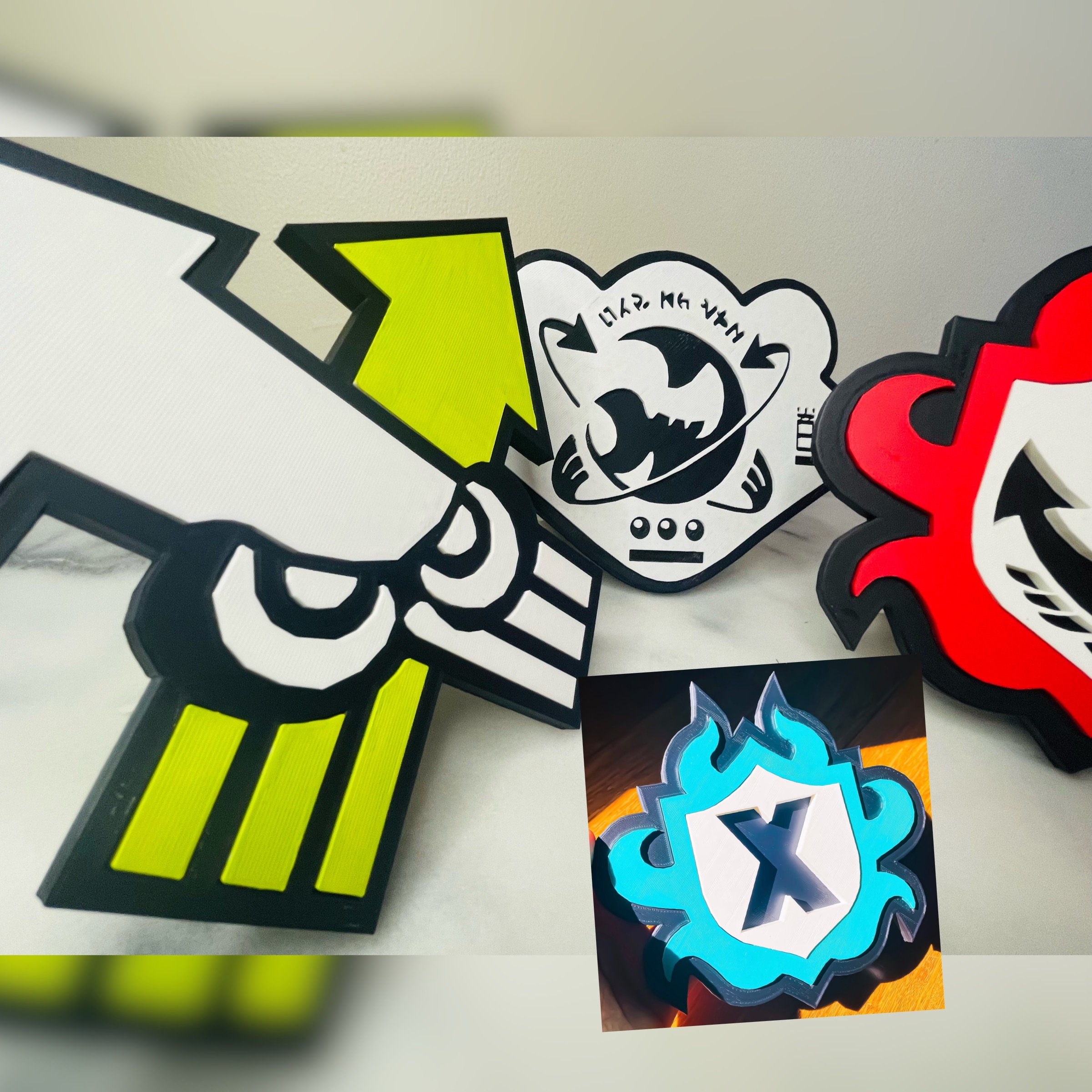 4 Splatoon Inspired Display Badges Statues ! Grizzco, Turf War, Anarchy ...