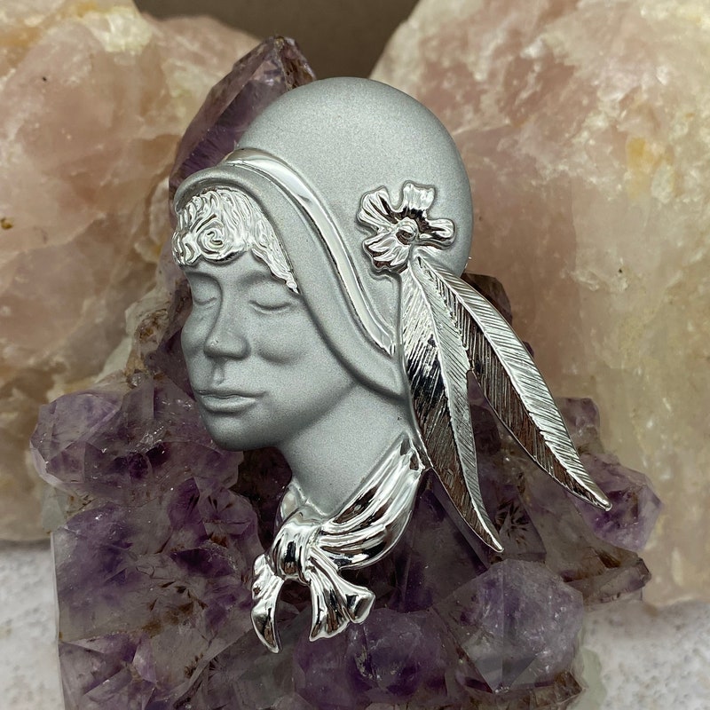 Flapper Girl Brooch - Etsy