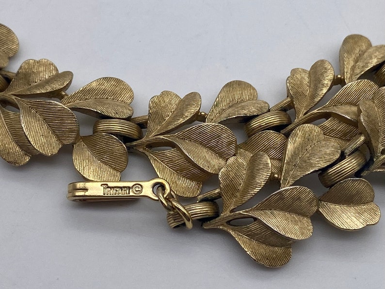 Vintage Trifari Brushed Gold Trifanium Leaf Choker Necklace - Etsy