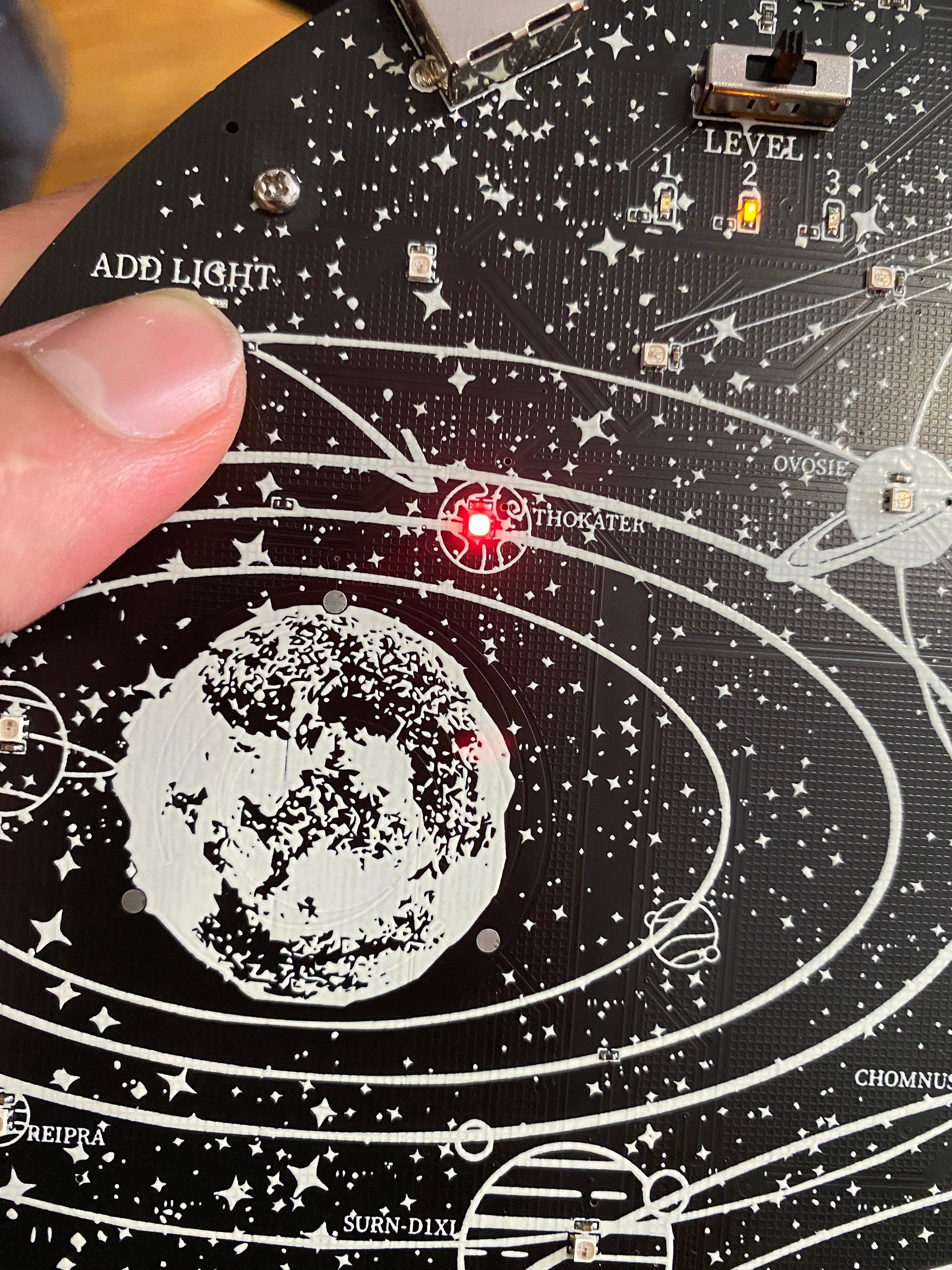 Black Hole Puzzle Box Espace Adventure PCB Mystery Touch Game Cluebox ...