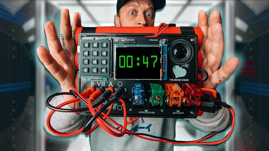 The Bomb Squad Mystery Puzzle Box Game Home Escape Room Adventure ...