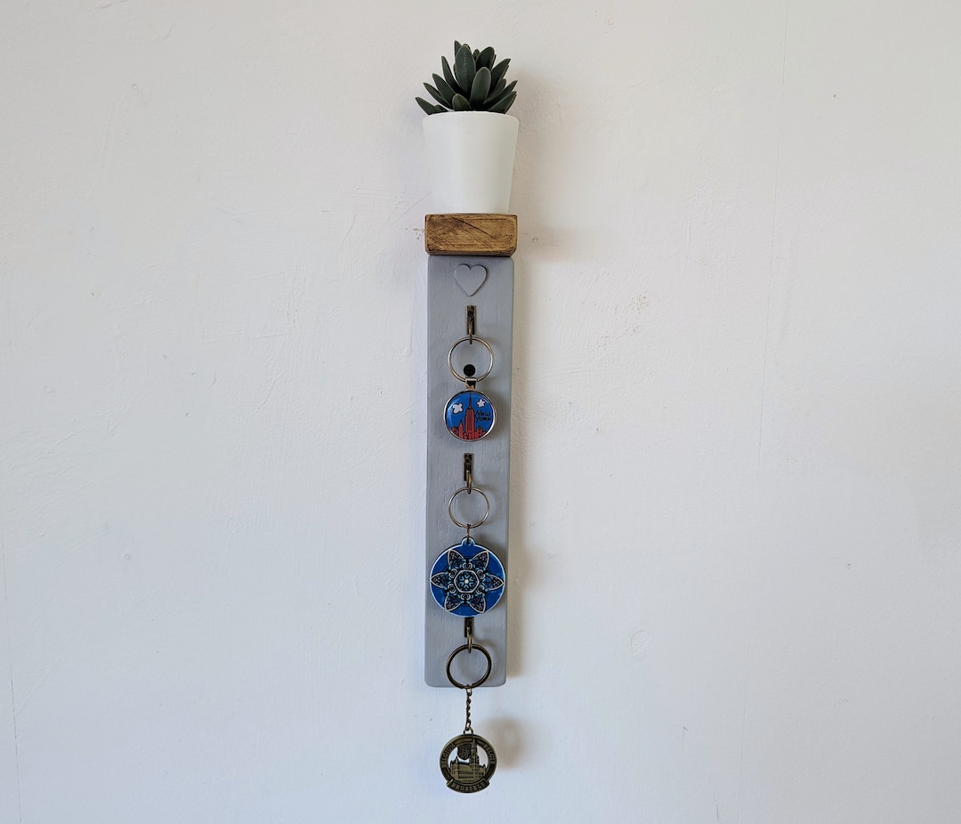 Vertical Key Holder Shelf With Hooks for Hallway / Entranceway ...