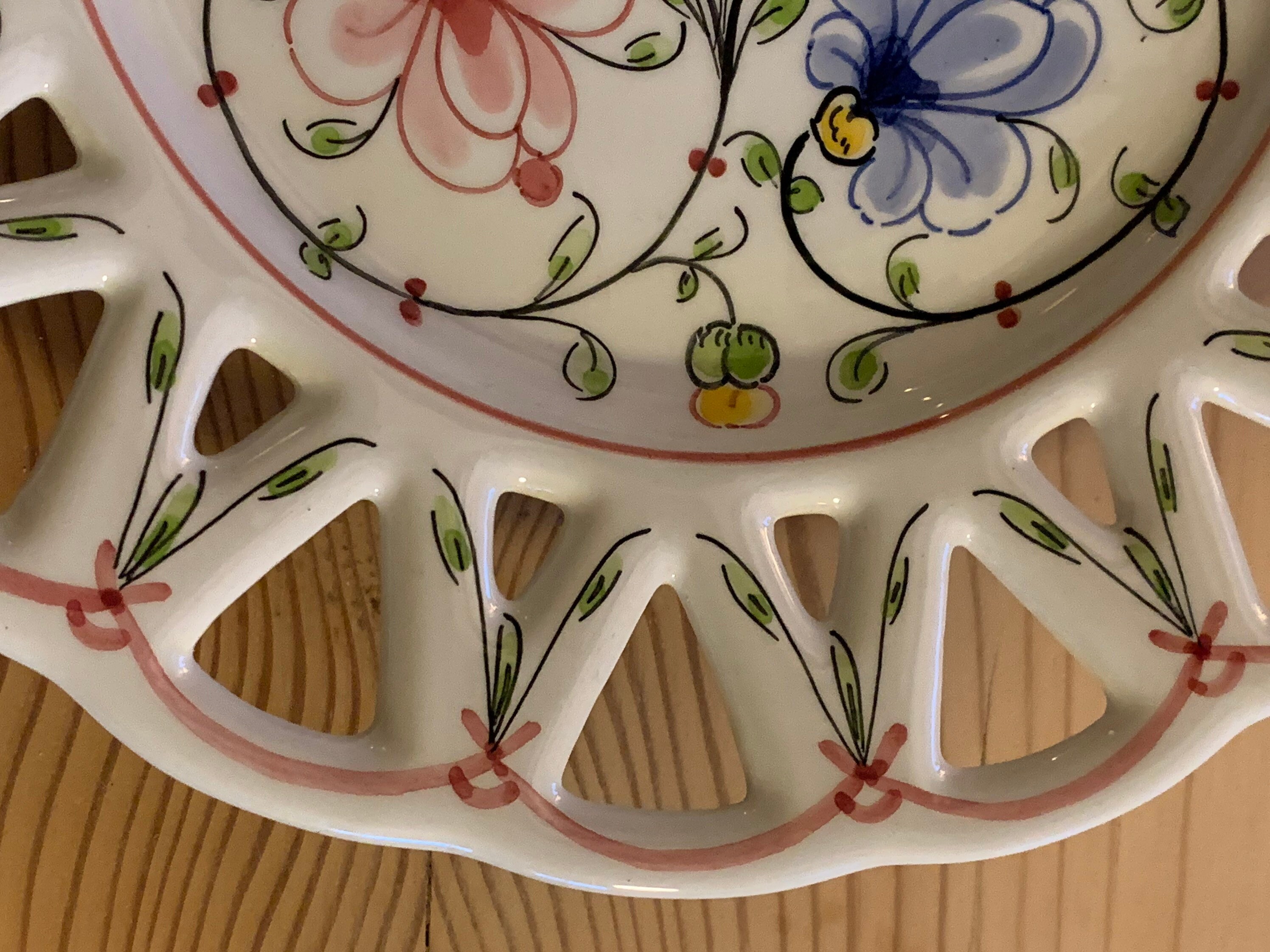 Vintage Wall Plate Ceramic Pottery Floral Hand-painted Cut Out Edges ...