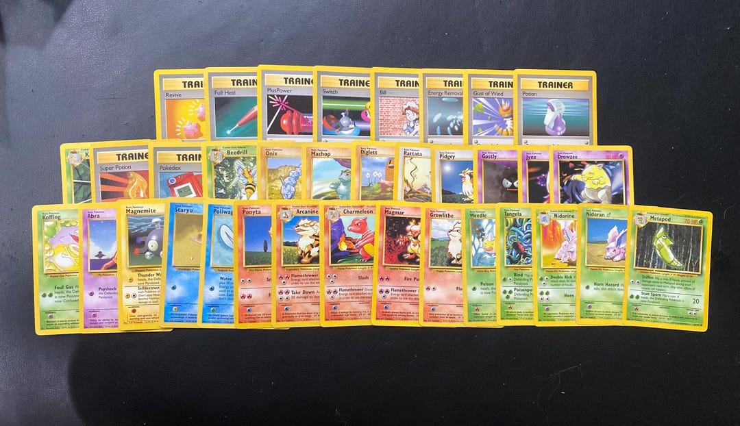 Pokémon Base Set Collection - Pokemon Trading Card Game TCG - Authentic ...