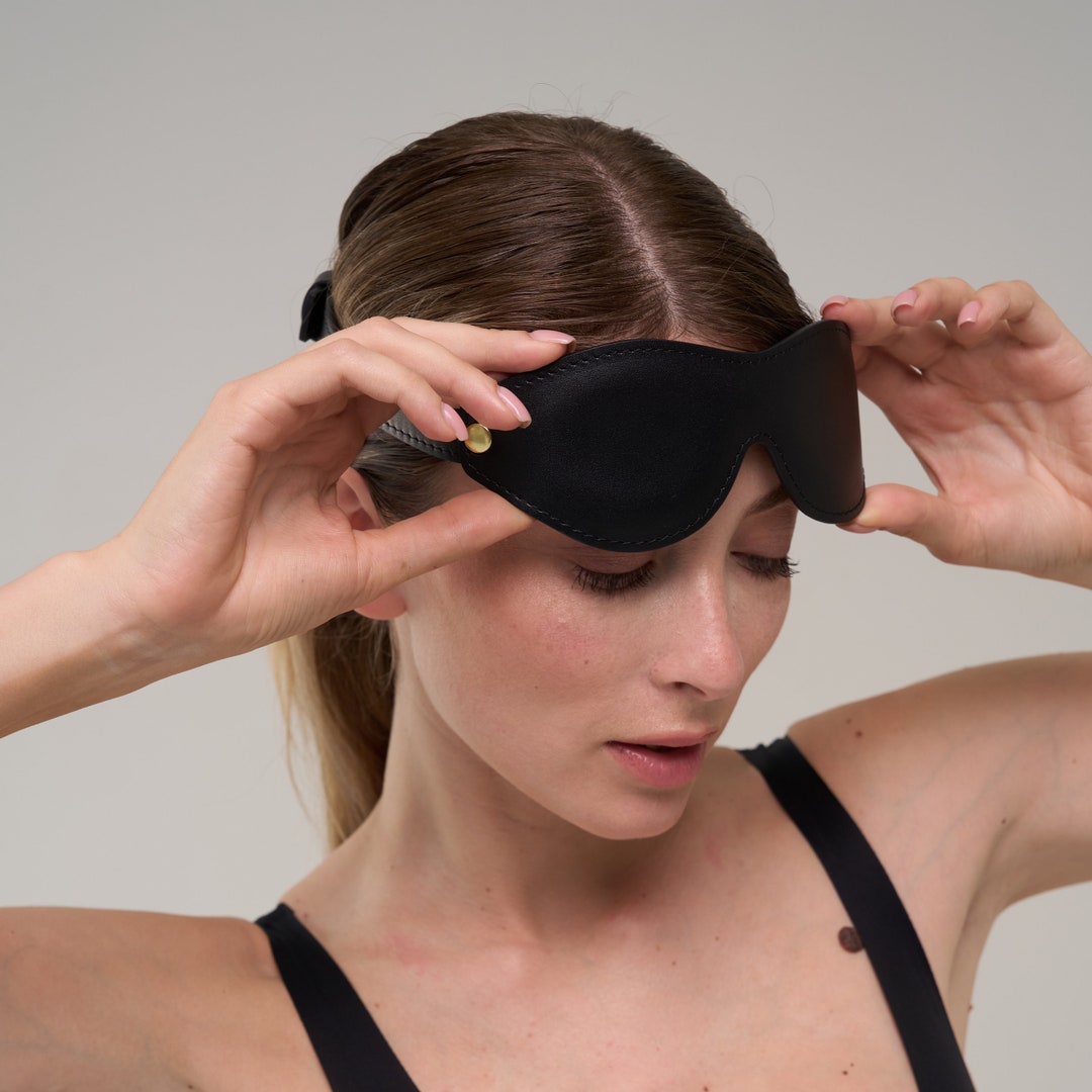 Black Leather Blindfold for Adult, Eye Sleep Mask ( 72 Color Variations ...