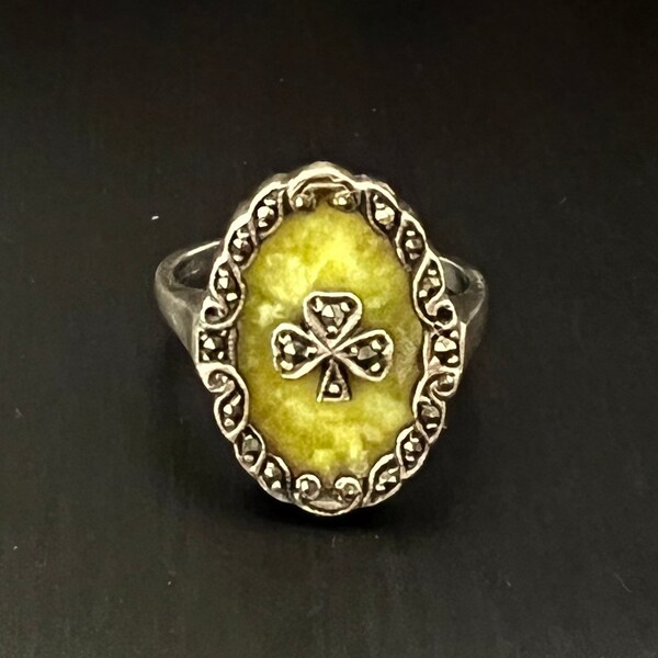 Shamrock Ring - Etsy