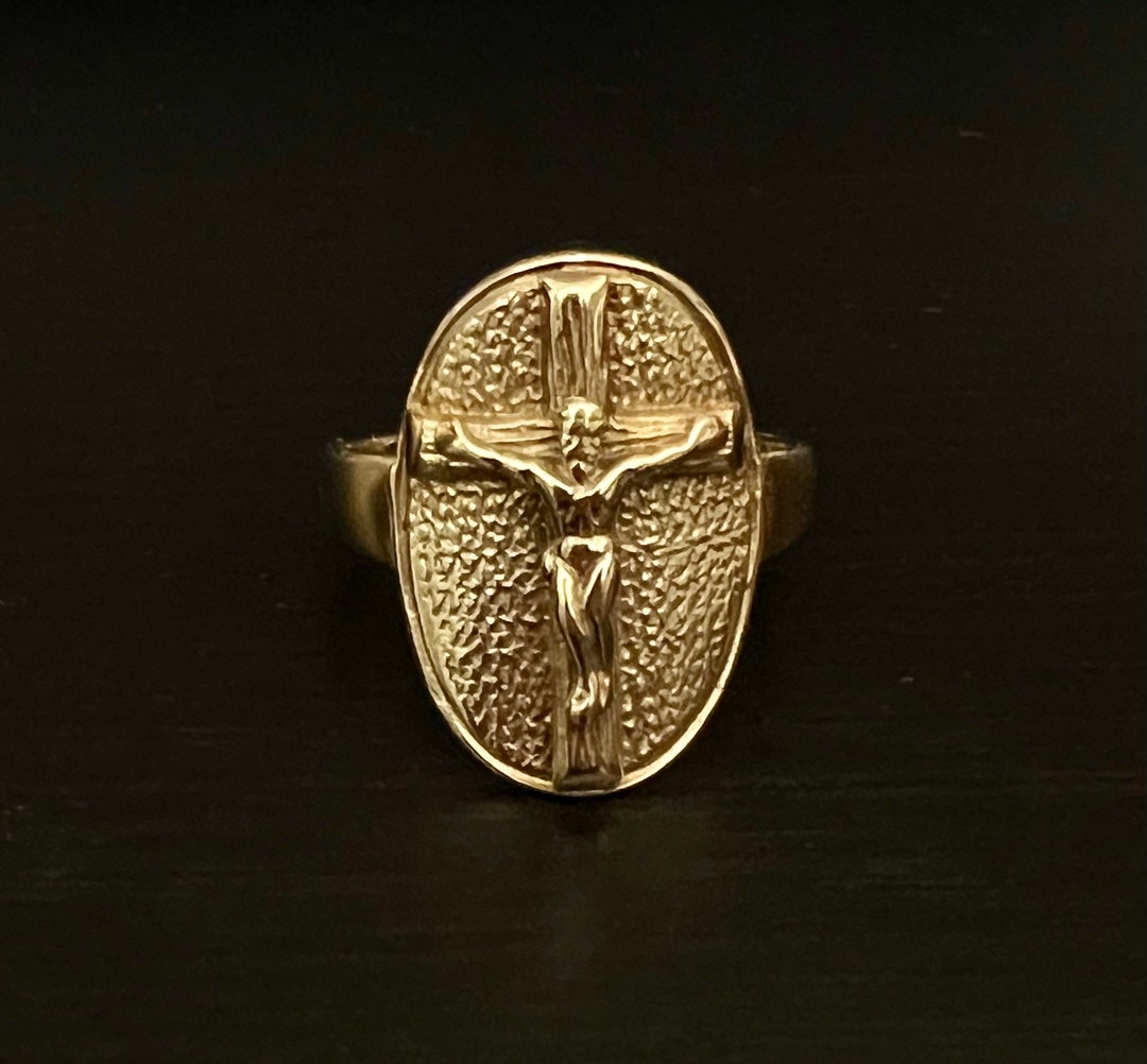 A Very Special 9k Vintage Crucifix Ring - Etsy